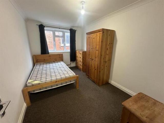 8 bedroom semi detached house for rent in Portswood Avenue, Southampton, SO17