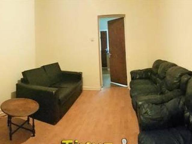 8 bedroom semidetached house for rent in Egerton Road Fallowfield M14