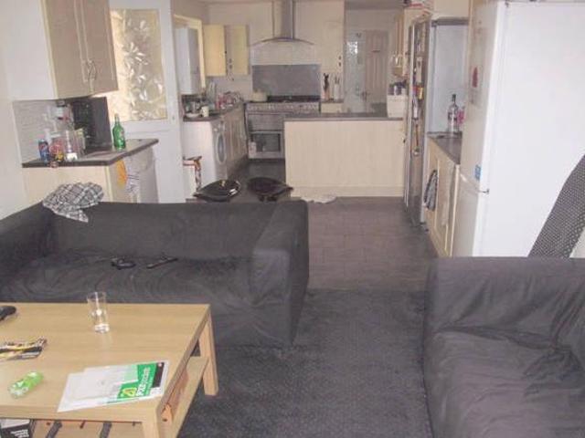 8 bedroom semidetached house for rent in Wokingham Road Reading Berkshire RG6
