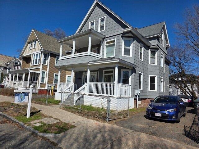 8 bedroom, Springfield MA 01109 104652824
