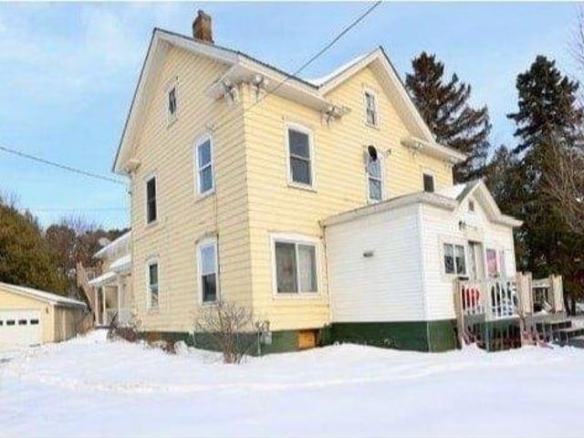 8 bedroom, Swanton VT 05488 102529328