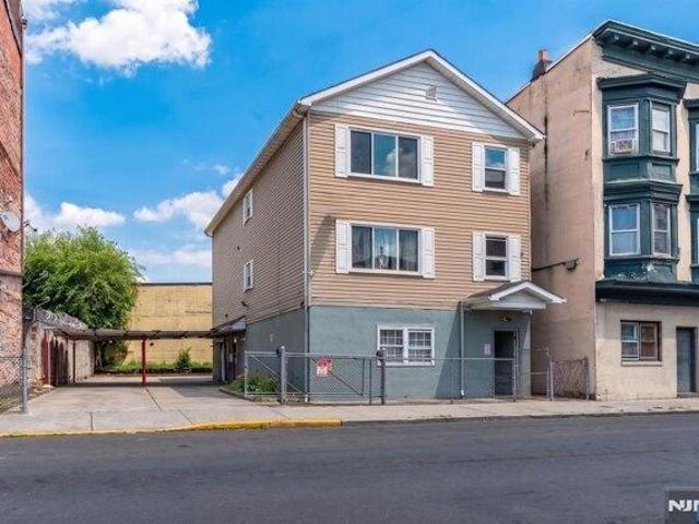 8 bedroom, Paterson NJ 07501 104408310