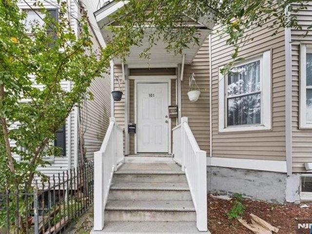 8 bedroom, Paterson NJ 07501 104442208