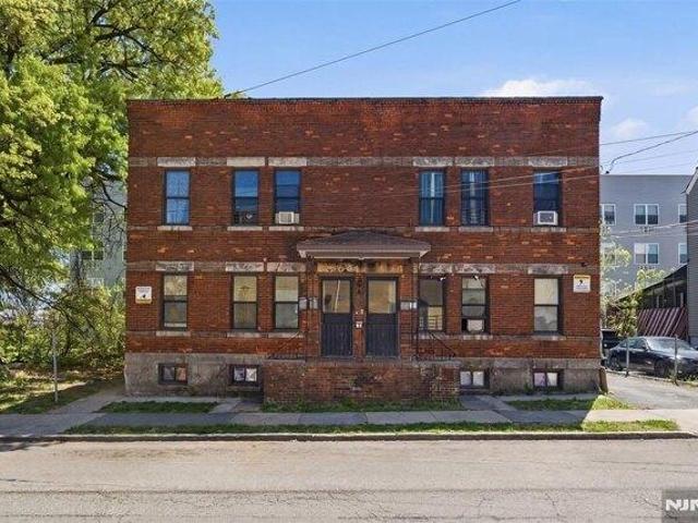 8 bedroom, Paterson NJ 07501 LS101799000