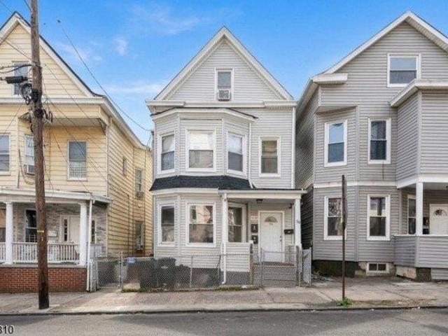 8 bedroom, Paterson NJ 07522 LS102586180
