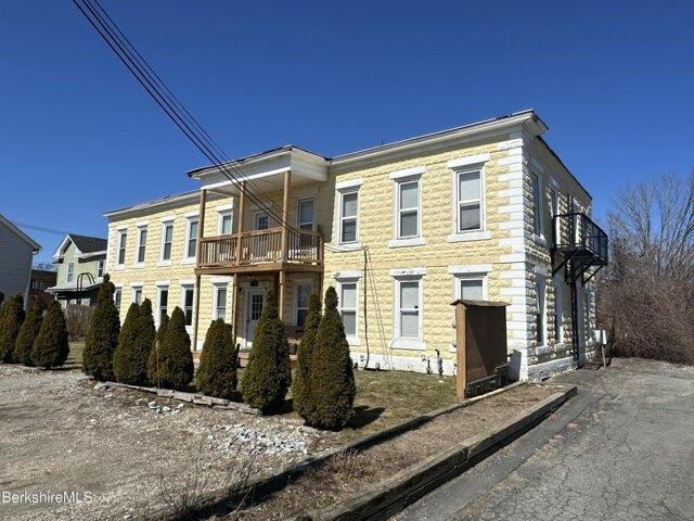 8 bedroom, Pittsfield MA 01201 104758719