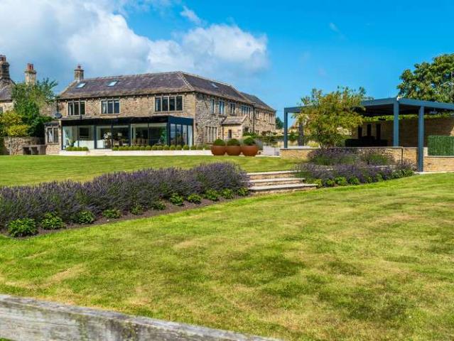 8 Bedroom Property