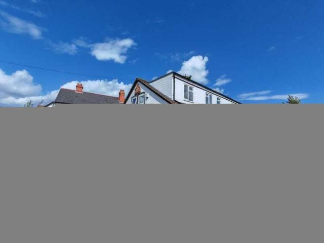 8 Bedroom Property