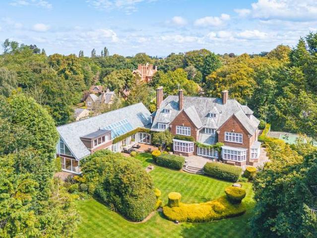 8 Bedroom Property