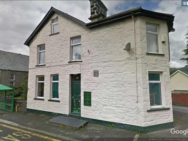 8 Bedroom Property