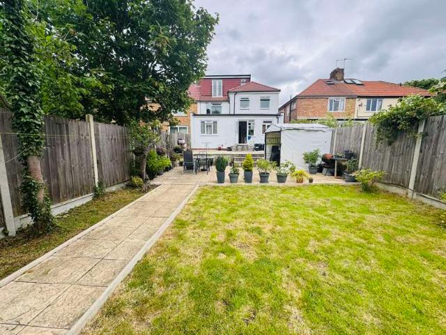 8 Bedroom Property