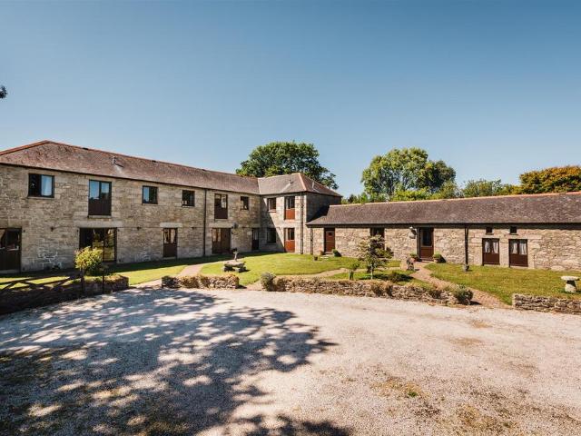 8 bedroom detached house for sale
