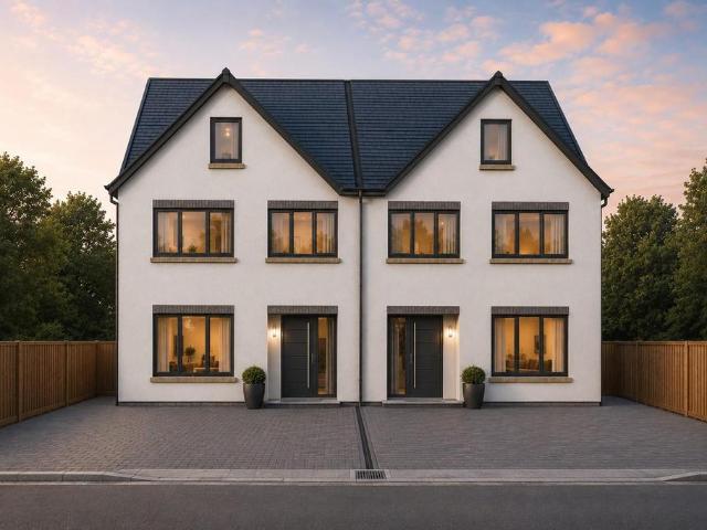 8 bedroom property with land for sale