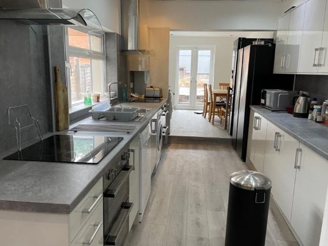 8 bedroom property to let in Tiverton Road, B29 £2,426 pcm