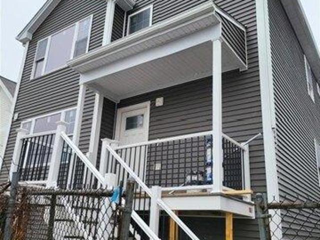 8 bedroom, Providence RI 02907 102584086