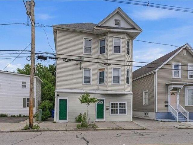 8 bedroom, Providence RI 02907 104791762