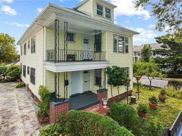 8 bedroom, Providence RI 02907 LS102121424