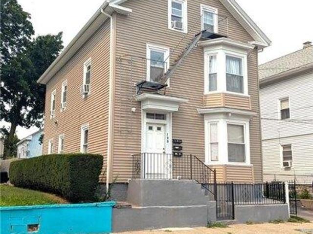8 bedroom, Providence RI 02909 104608194