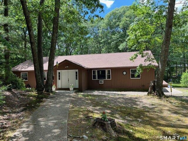 8 bedroom, Putnam CT 06260 103127113