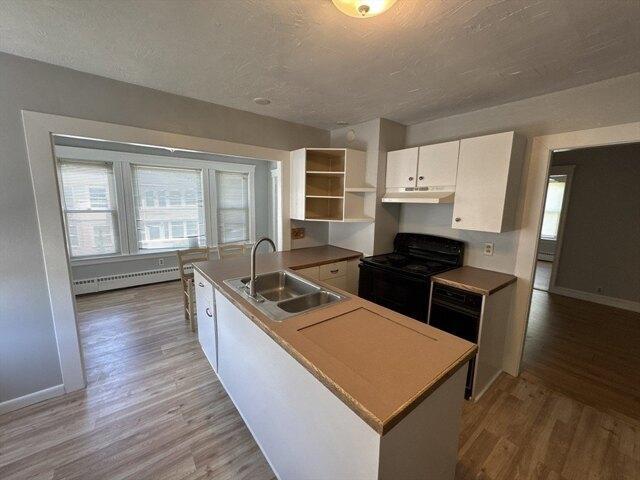 8 bedroom, Woonsocket RI 02895 101897697