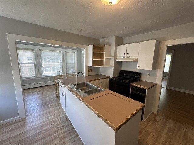 8 bedroom, Woonsocket RI 02895 104831657