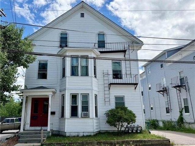 8 bedroom, Woonsocket RI 02895 104833064