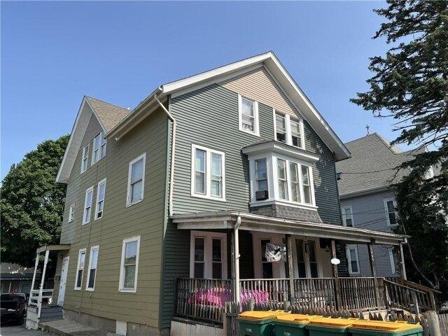 8 bedroom, Woonsocket RI 02895 LS101633089