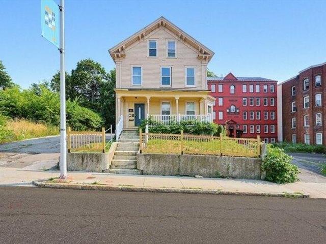 8 bedroom, Worcester MA 01609 105124941