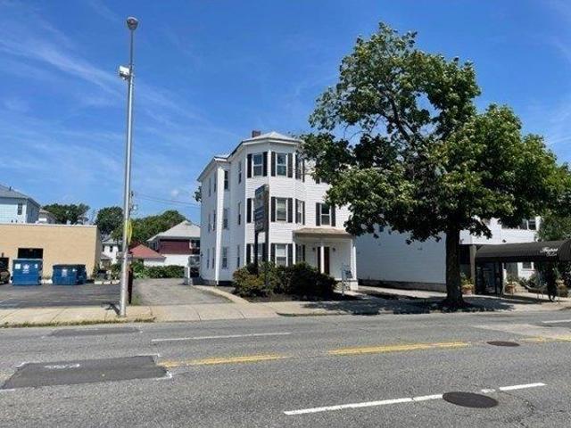 8 bedroom, Worcester MA 01610 LS102859570