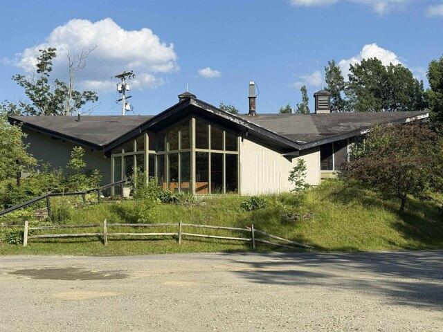 8 bedroom, Warren VT 05674 104481000