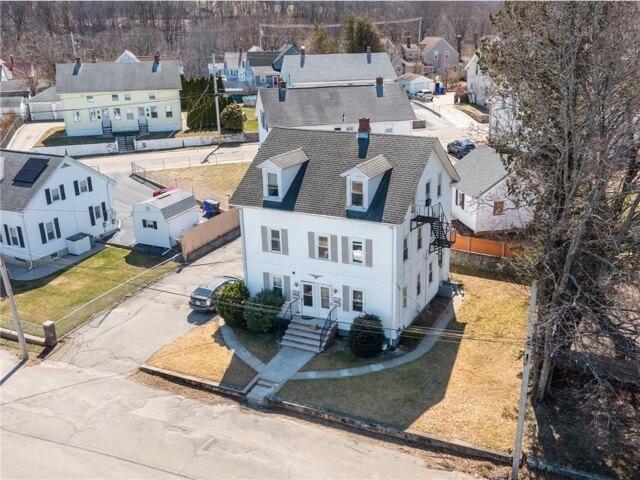 8 bedroom, West Warwick RI 02893 102216998