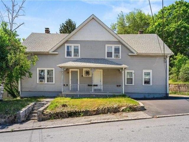 8 bedroom, West Warwick RI 02893 104542636