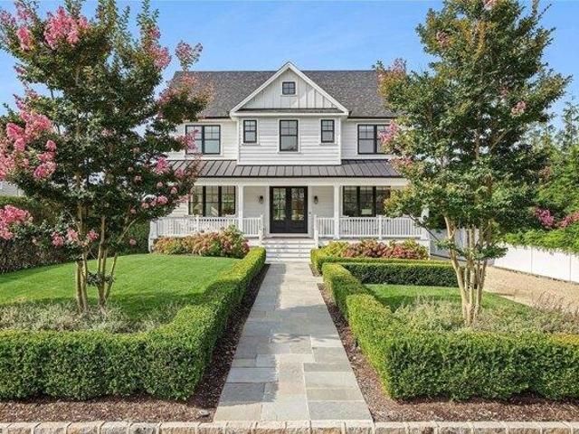 8 bedroom, Westhampton Beach NY 11978 88585765