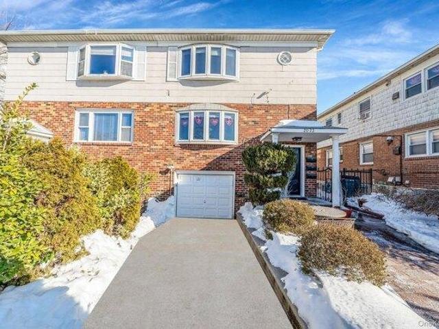 8 bedroom, Whitestone NY 11357 101800066