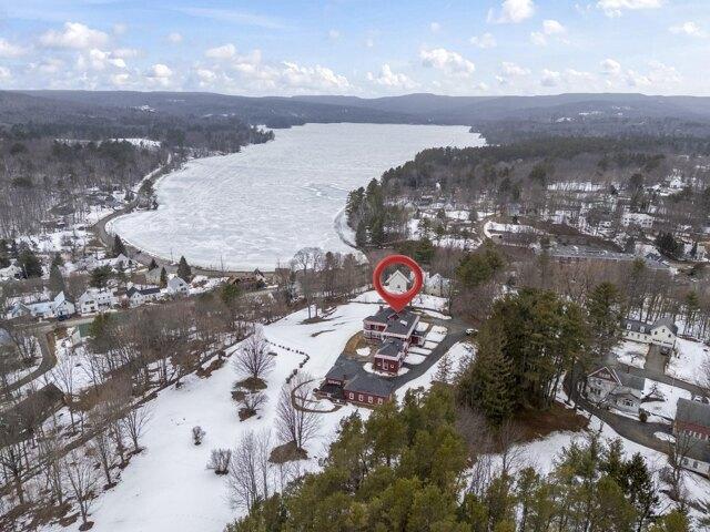 8 bedroom, Wilton ME 04294 101856405