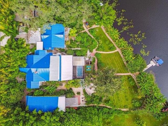 8 bedroom, Tampa FL 33604 94051810