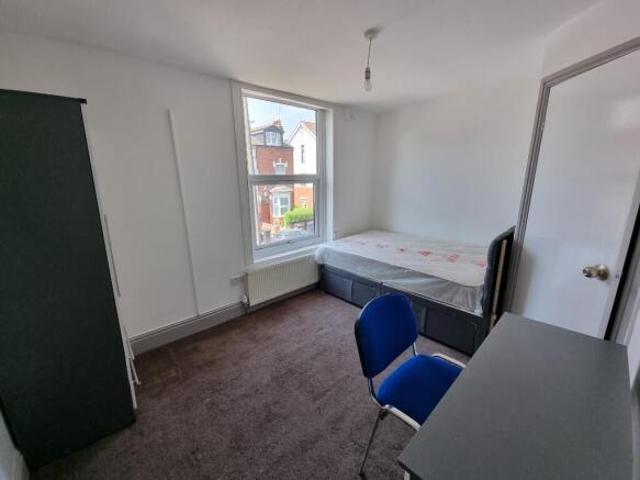 8 bedroom terraced house for rent in Alton Road, Birmingham, B29