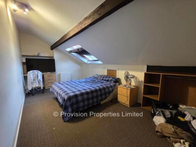 8 bedroom terraced house for rent in Ash Grove, Hyde Park, Leeds, LS6