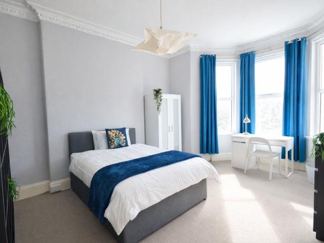 8 bedroom terraced house for rent in Beaumont Road, Plymouth, PL4