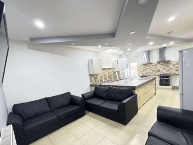 8 Bedroom Terraced House For Rent In Birmingham