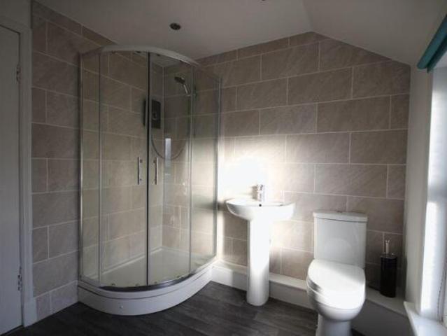 8 bedroom terraced house for rent in Brudenell Avenue, Hyde Park, Leeds, West Yorkshire, LS6