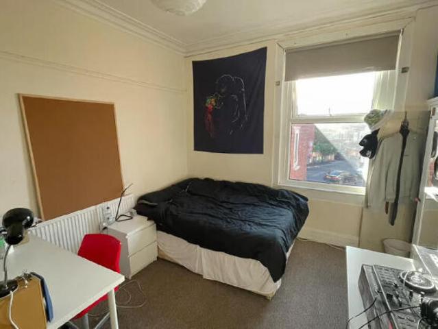 8 bedroom terraced house for rent in Brudenell Road, Prime Location, Hyde Park, LS6