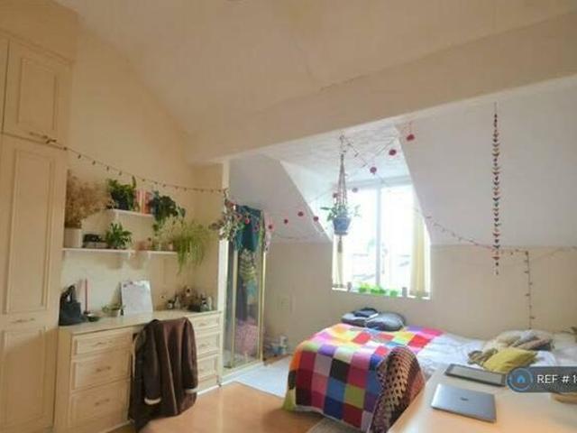 8 bedroom terraced house for rent in Bridgelea Road Manchester M20