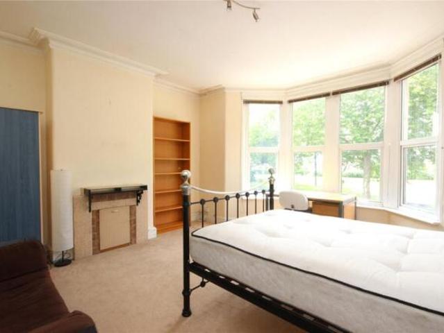 8 bedroom terraced house for rent in Gloucester Road, Horfield, Bristol, BS7
