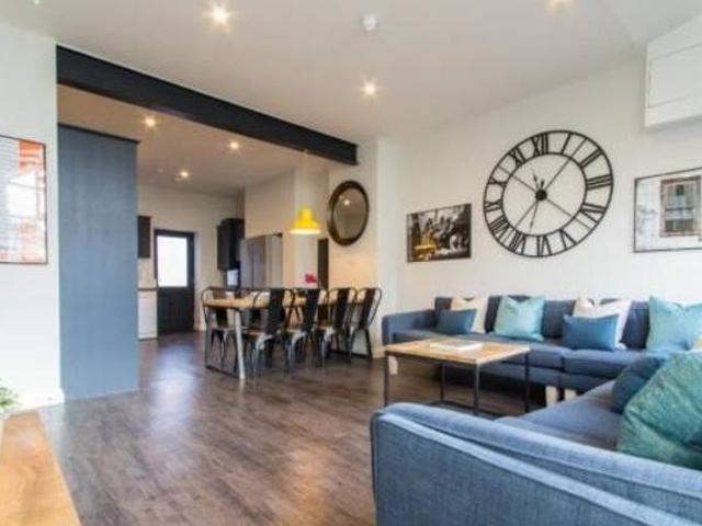 8 bedroom terraced house for rent in Fulford Road York YO10