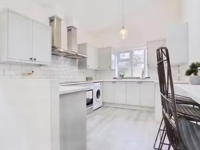 8 bedroom terraced house for rent in Oxford Street, GL1