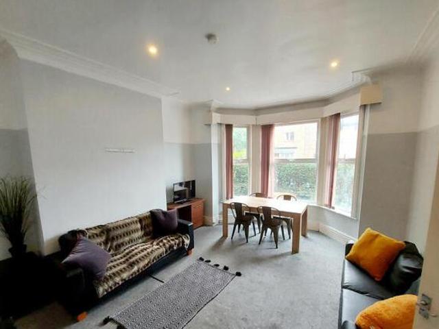 8 Bedroom Terraced House For Rent In Leeds, West Yorkshire