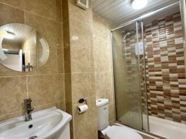 8 bedroom terraced house for rent in Luton Road, Birmingham, B29