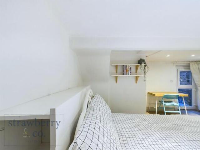 8 bedroom house of multiple occupation for rent in Summerhill Road, Bristol, BS5