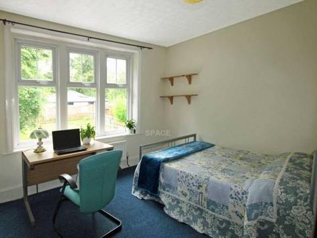 8 bedroom terraced house for rent in Upper Redlands Road University Reading Berkshire RG1 5JJ R